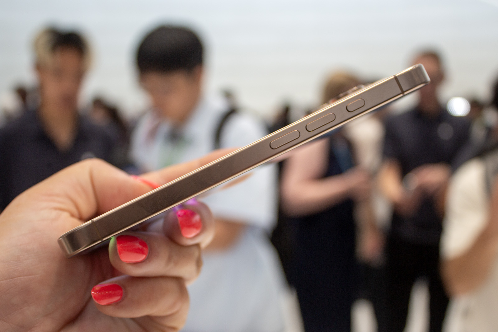 Apple iPhone 16 and iPhone 16 Pro first look